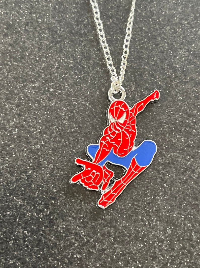 SPIDERMAN SUPER HERO Enamel Charm Pendant on Silver Plated Chain in ...