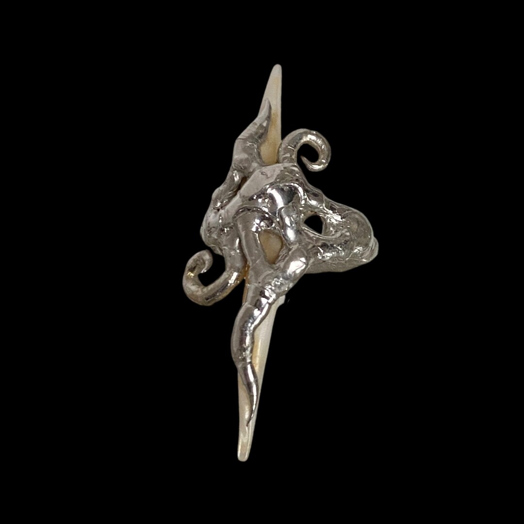 Goblincore Fang Brutalist Ring With Pearl Thorns Melted Metal Ring ...
