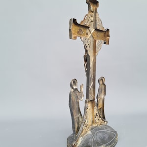 Standing Antique Religious Jesus Christ Cross Altar / Table Altar ...