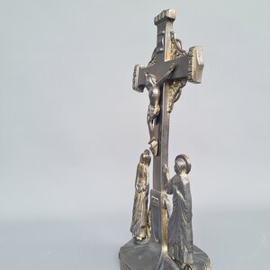 Standing Antique Religious Jesus Christ Cross Altar / Table Altar ...