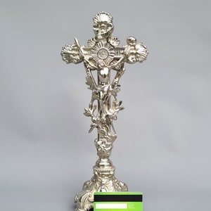 Standing Antique Religious Jesus Christ Cross Altar / Table Altar ...