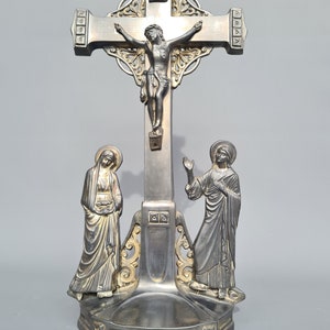Standing Antique Religious Jesus Christ Cross Altar / Table Altar ...