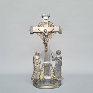Standing Antique Religious Jesus Christ Cross Altar / Table Altar ...