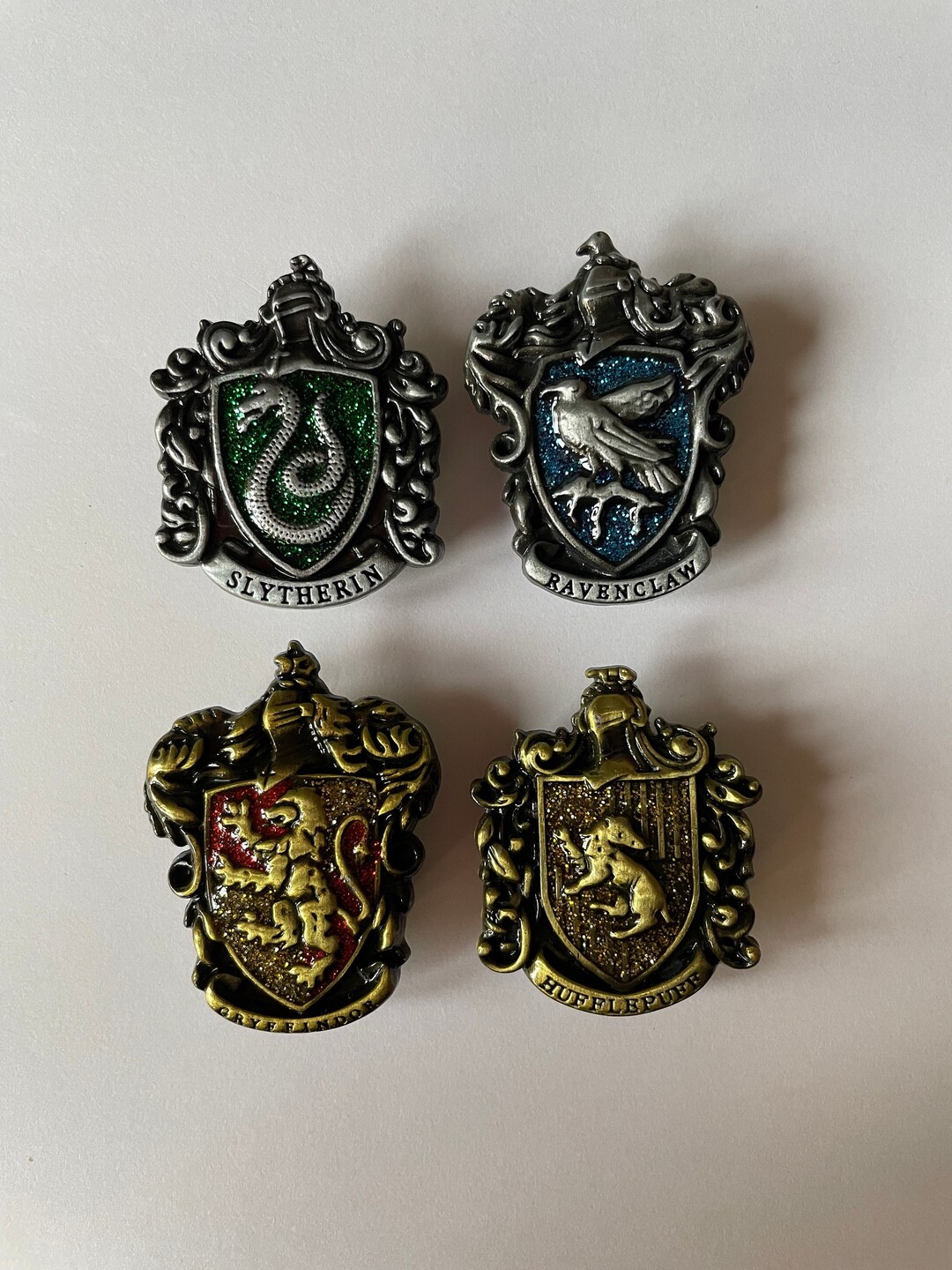 Harry Potter House Crest Enamel Pin Badge Gryffindor, Slytherin ...