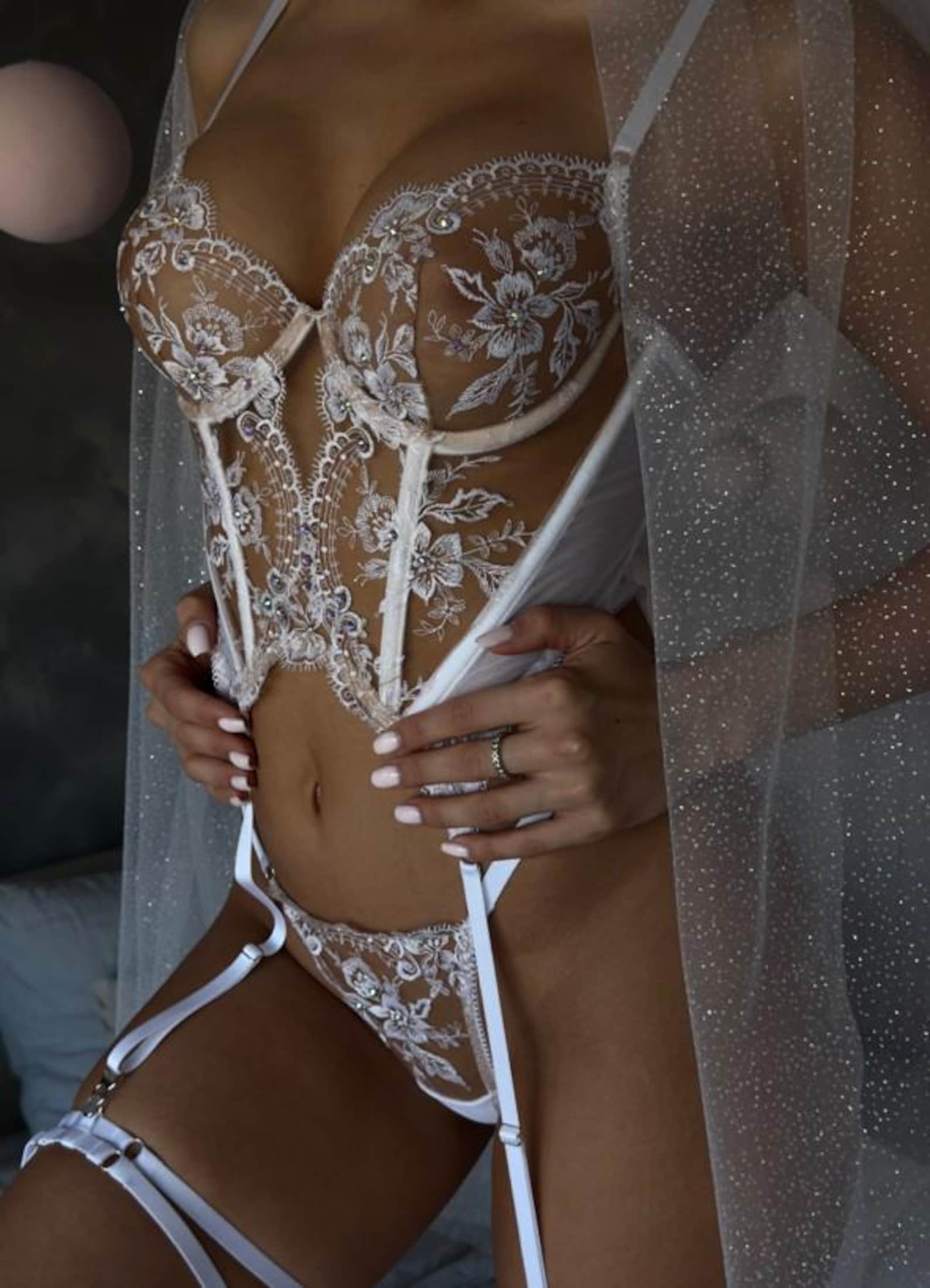 Elegant Wedding Lingerie Set White Bridal Floral Corset With Lace And
