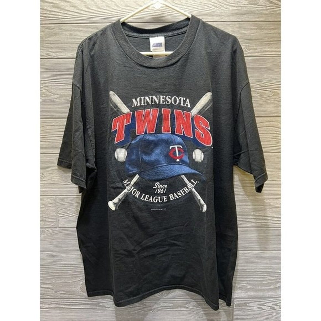 2004 Minnesota Twins CSA Tee Size XL Nice Graphics MLB Baseball T-shirt ...