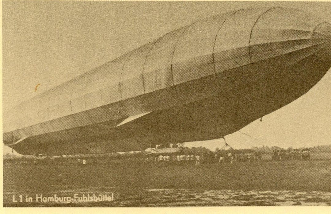 Postcard Early View of an L1 Zeppelin Airship , WW1 N Hamburg, Germany ...