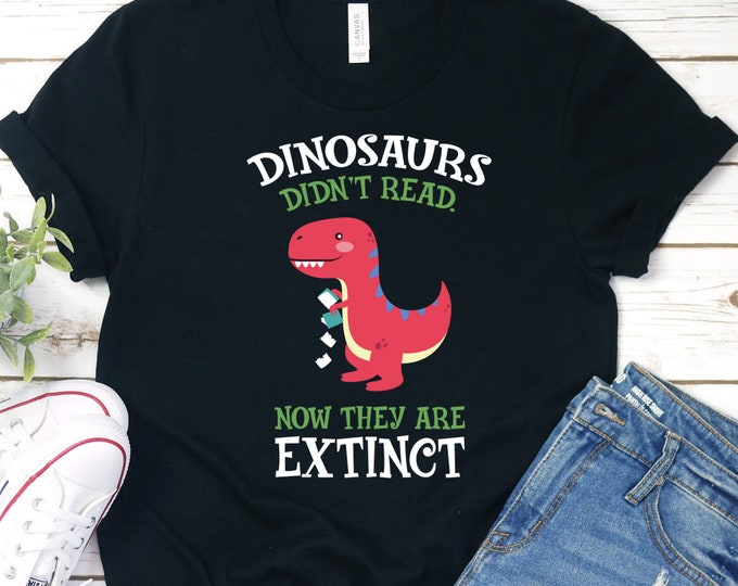 Funny Dinosaur Shirt the Saurus Thesaurus Knows All the Words T-shirt ...