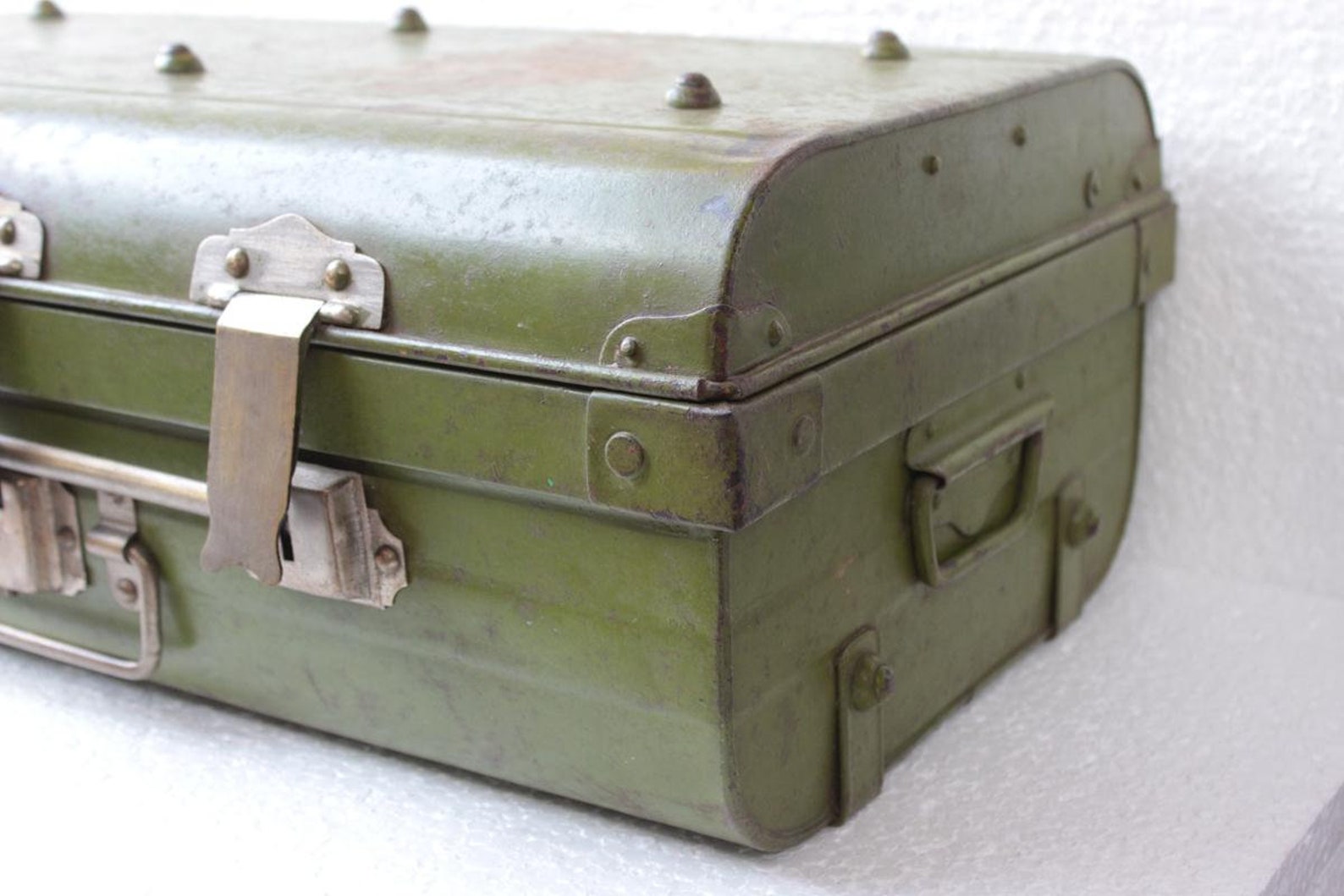 Old Vintage Iron Trunk With Brass Lock / Old Storage Iron Box / Unique ...