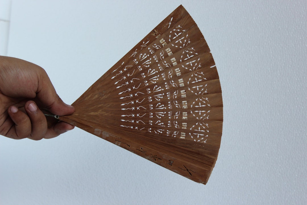 Vintage Rustic Chinese Pocket Bamboo Fan Home Decor Antique Collectible ...