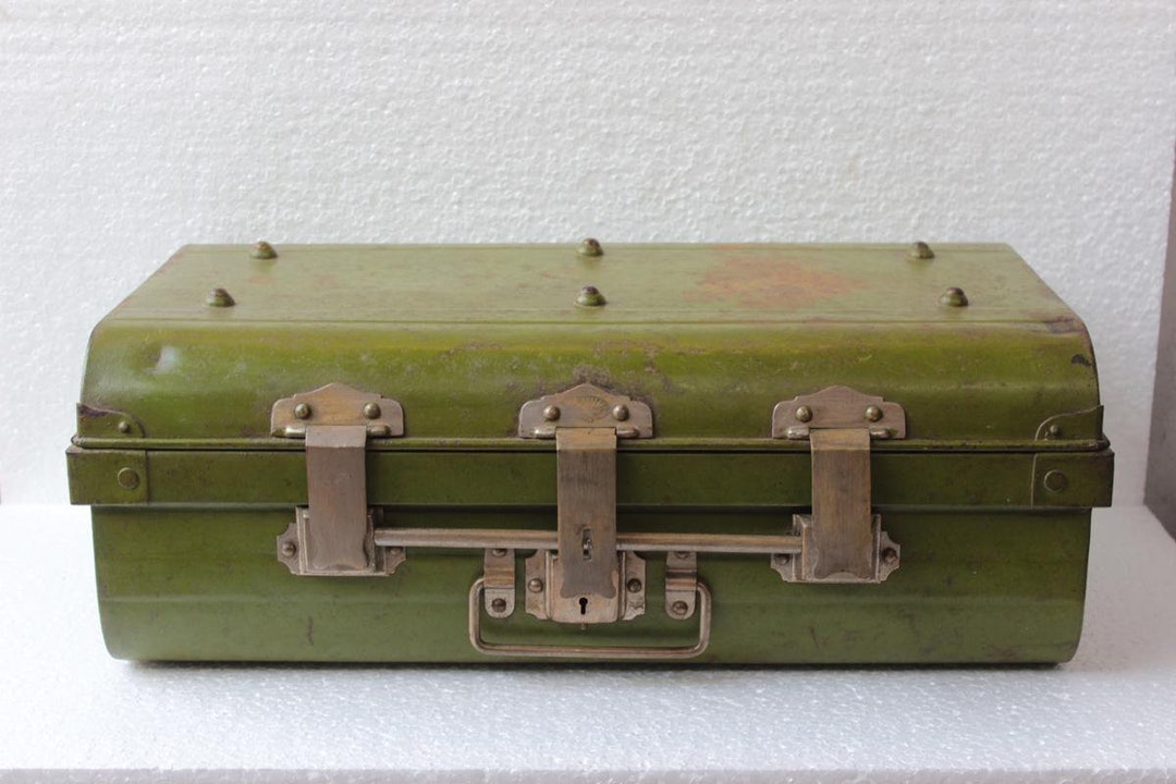 Old Vintage Iron Trunk With Brass Lock / Old Storage Iron Box / Unique ...
