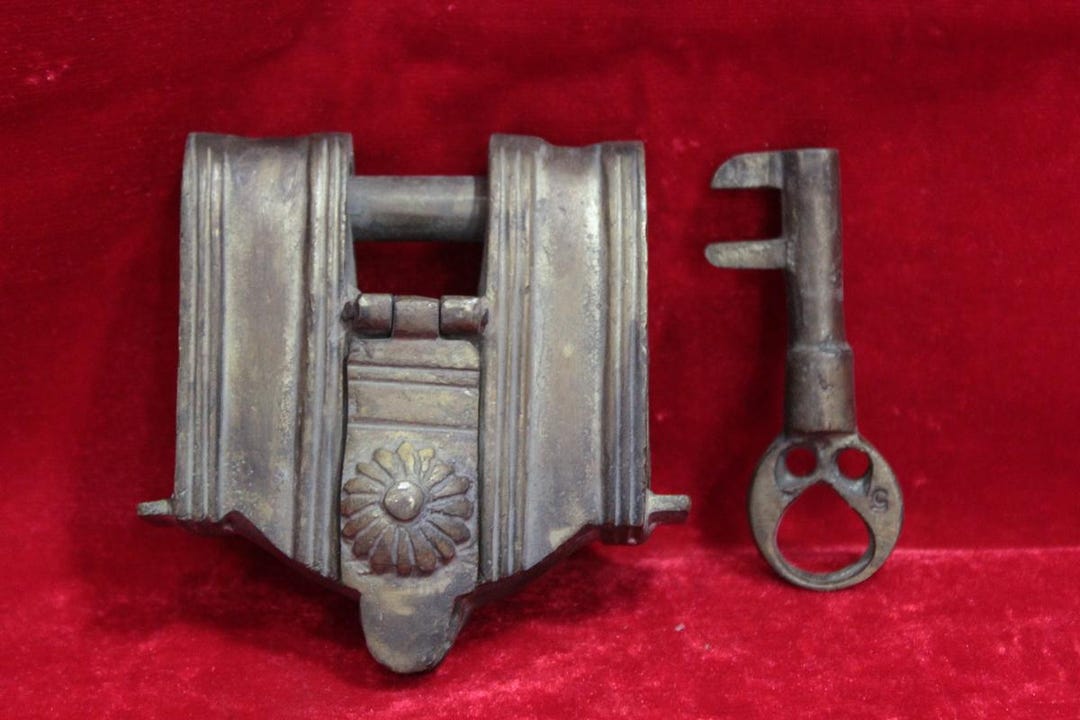 Old Vintage Iron Lock With Key Antique Home Decorative Collectible - Etsy