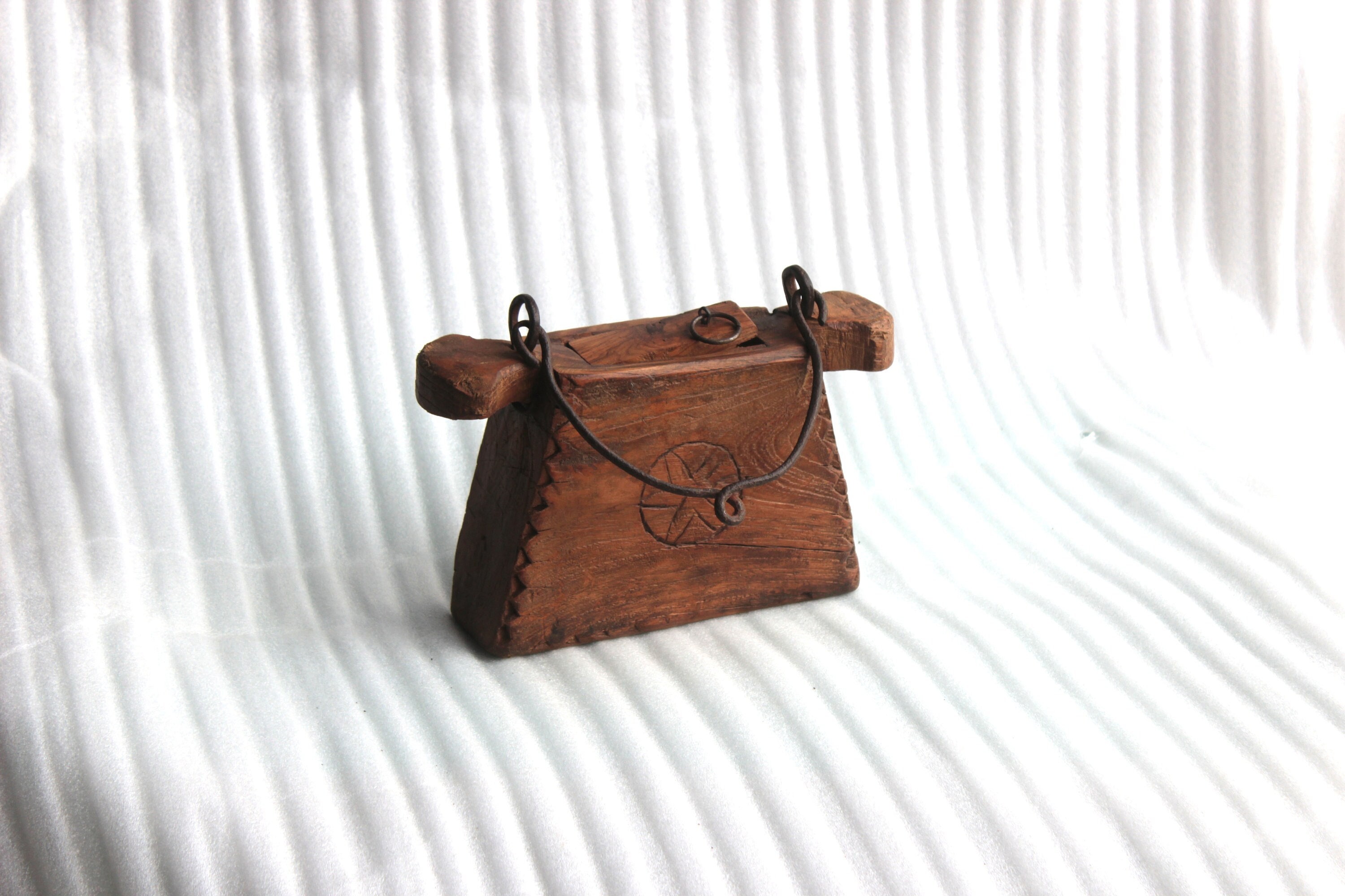 Wooden Old Oil Pot, Primitive Oil Pot, Teak Oil Vase, Decorative ...