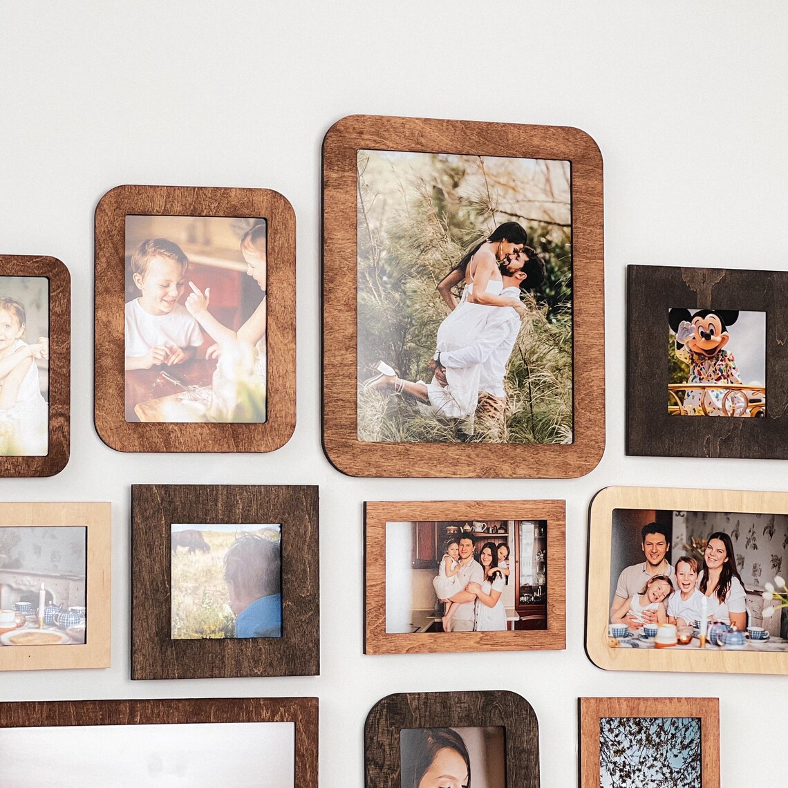 Wooden Wall-mounted 12-piece Photo Frame Set Custom Color Photo Frame ...