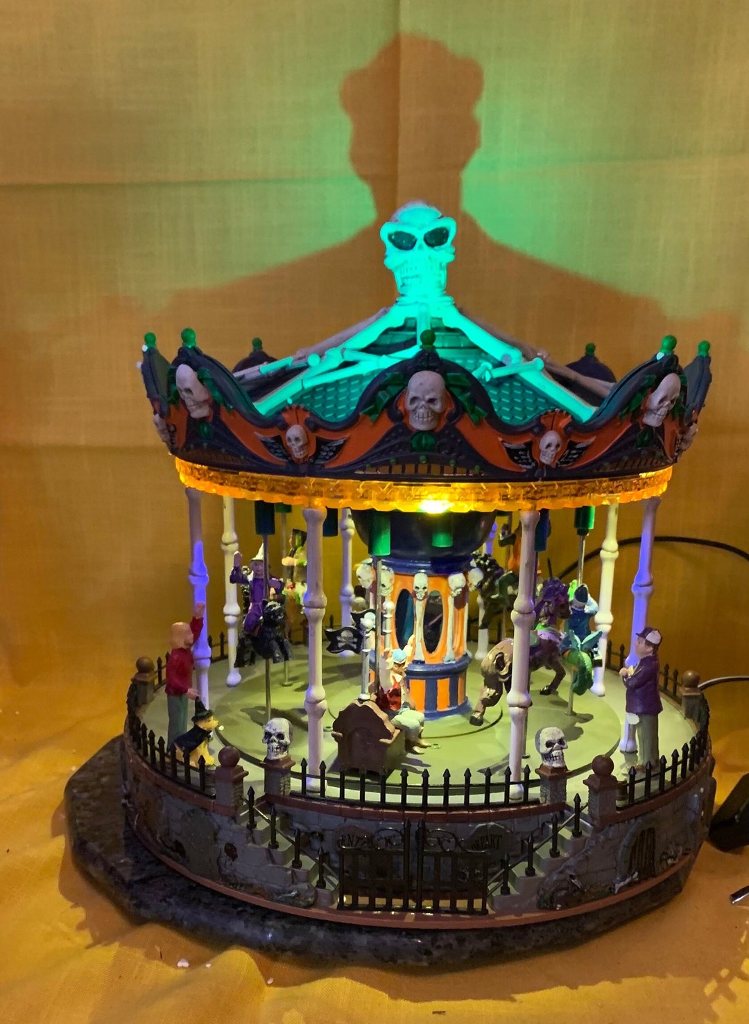 Lemax Spooky Town Scary Go Round Lights Motion Comes With Ac Adaptor ...