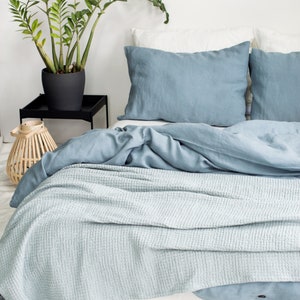 DUSTY BLUE COVERLET in Waffle Pattern. Stonewashed Linen Dusty Blue Bed ...