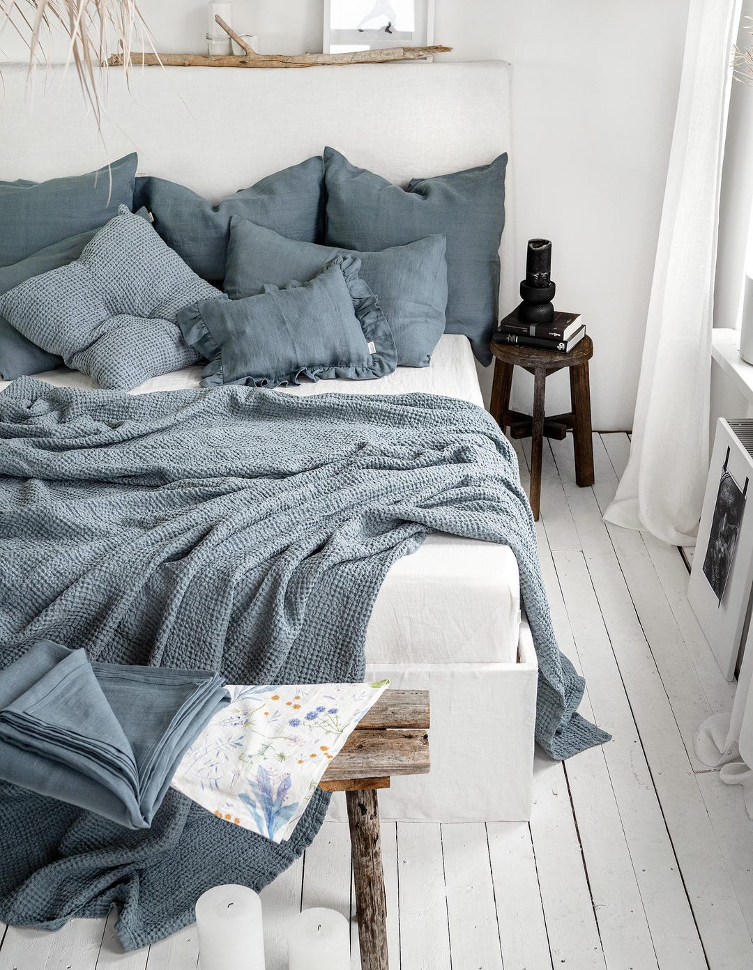 DUSTY BLUE COVERLET in Waffle Pattern. Stonewashed Linen Dusty Blue Bed ...