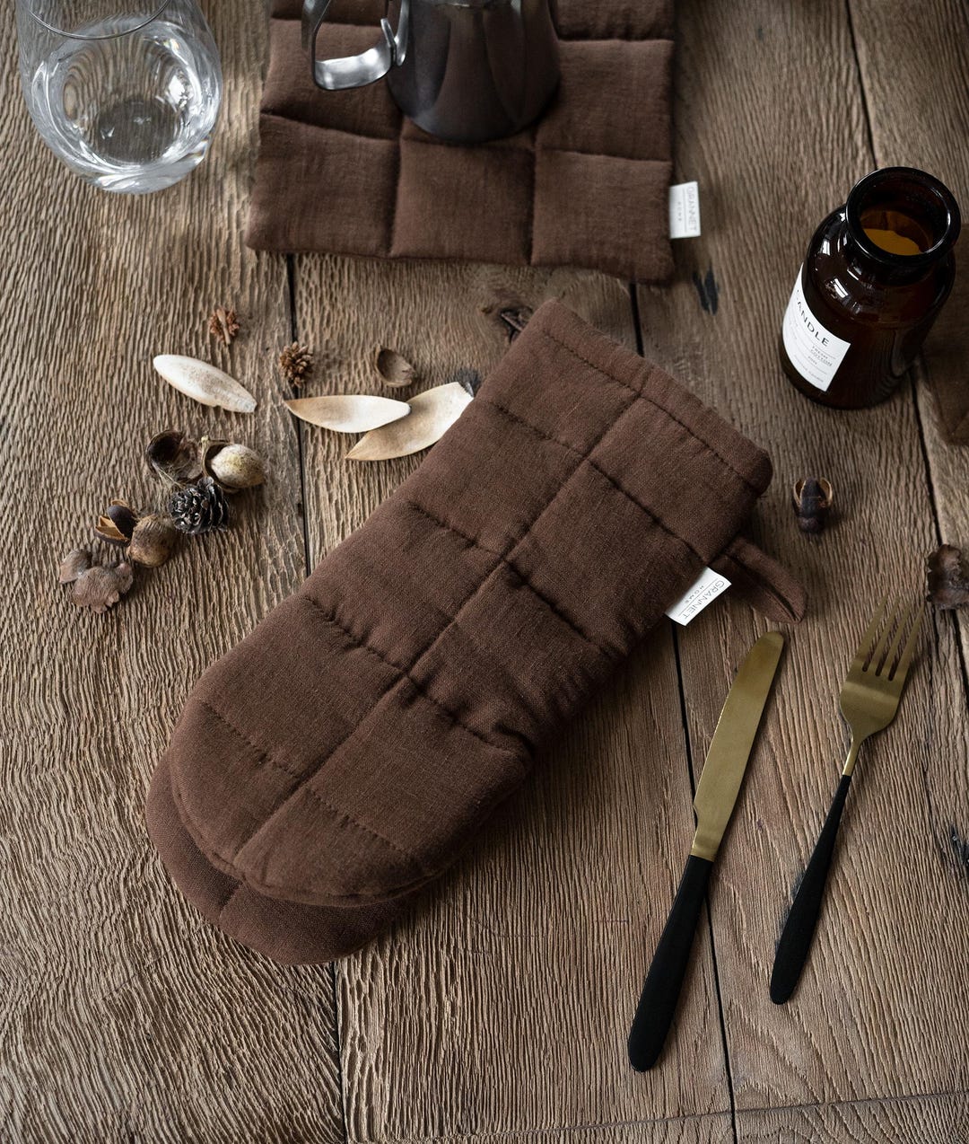 Quilted Linen Oven Glove in Walnut - Eco Friendly Kitchen Mitt - Heat ...