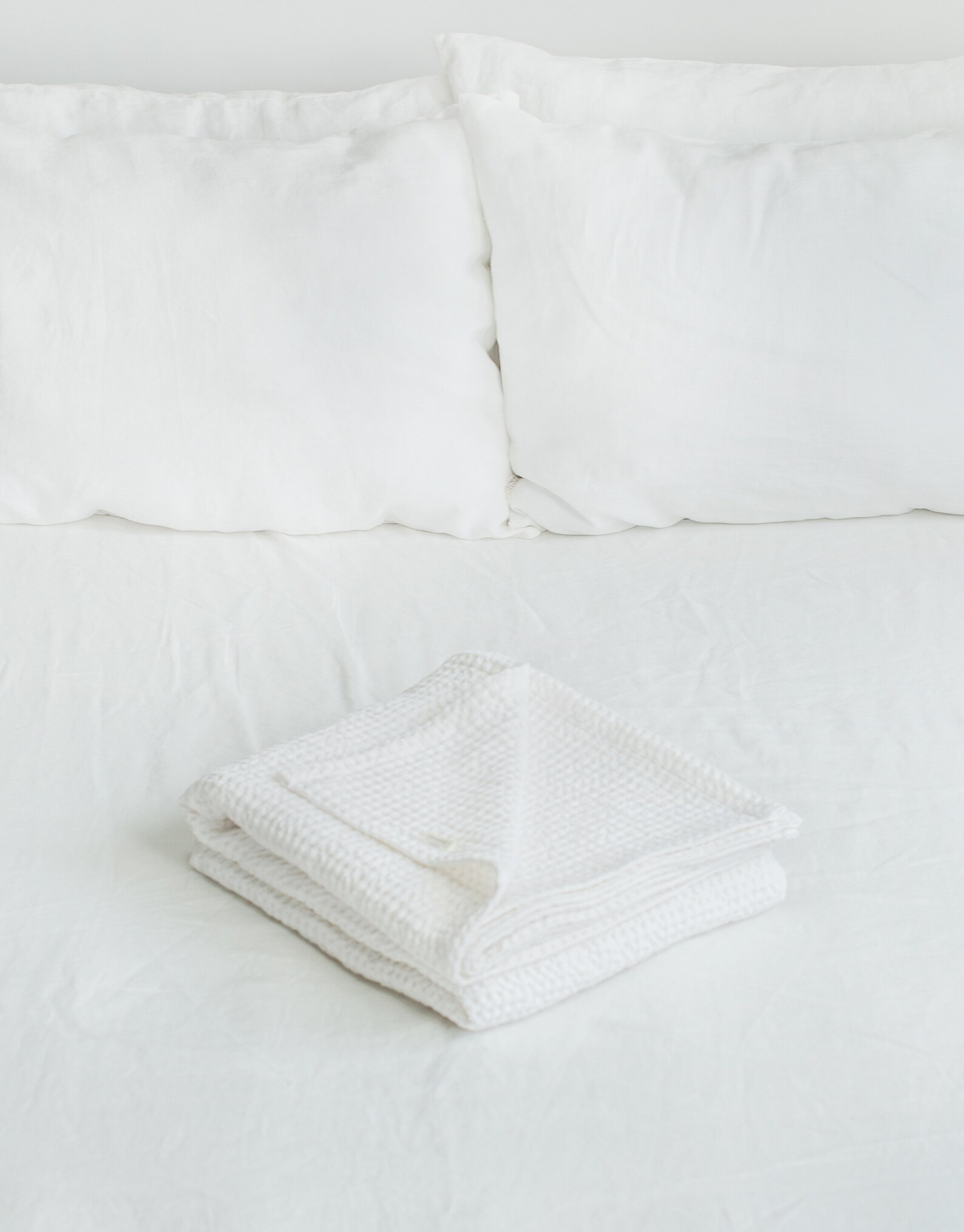 WHITE LINEN BABY Blanket. Stylish & Soft Linen Waffle Throw Blanket for ...
