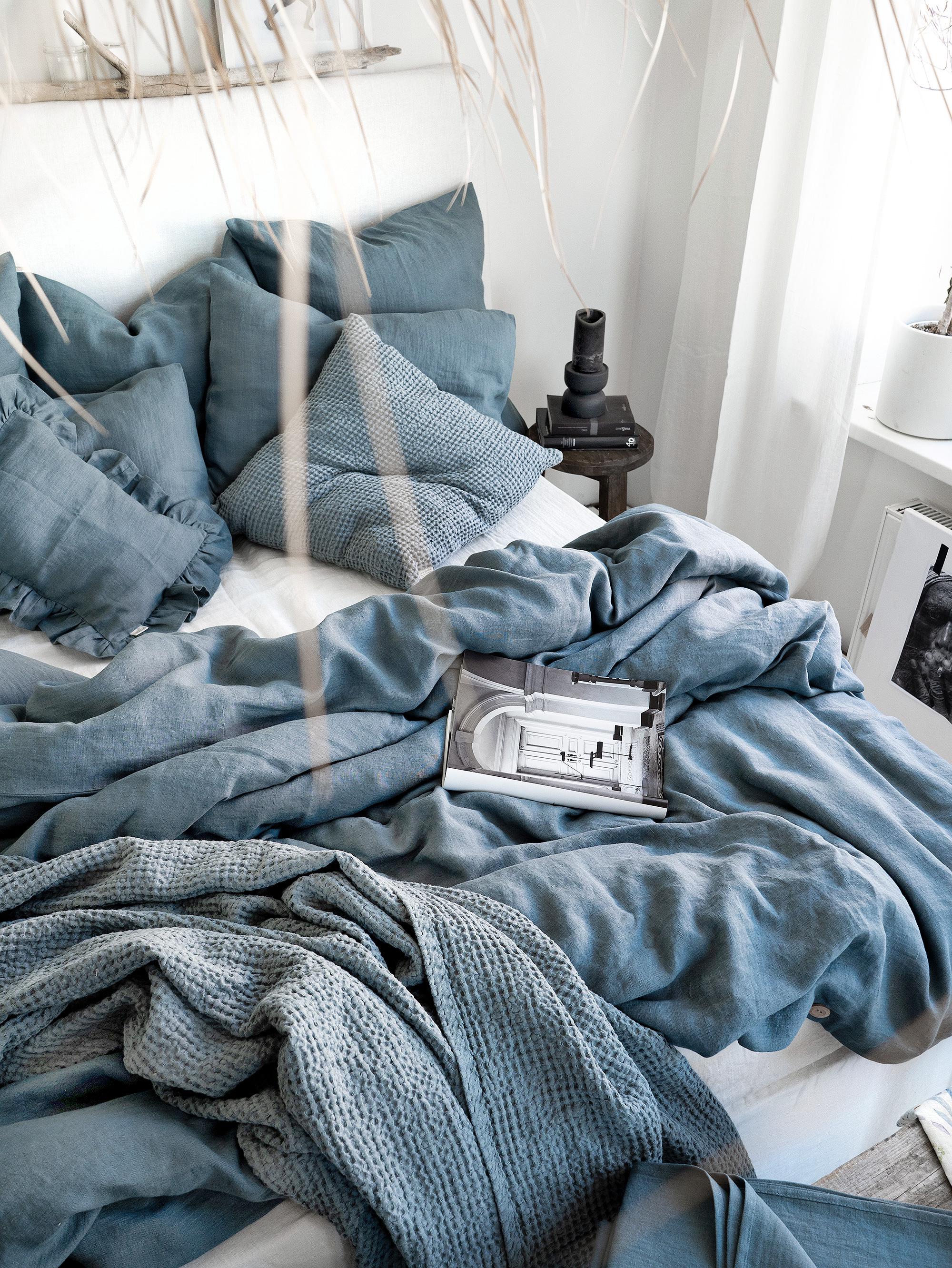 Linen Bedding Set in Dusty Blue. 3 Piece Set: 2 Pillowcases & Duvet ...