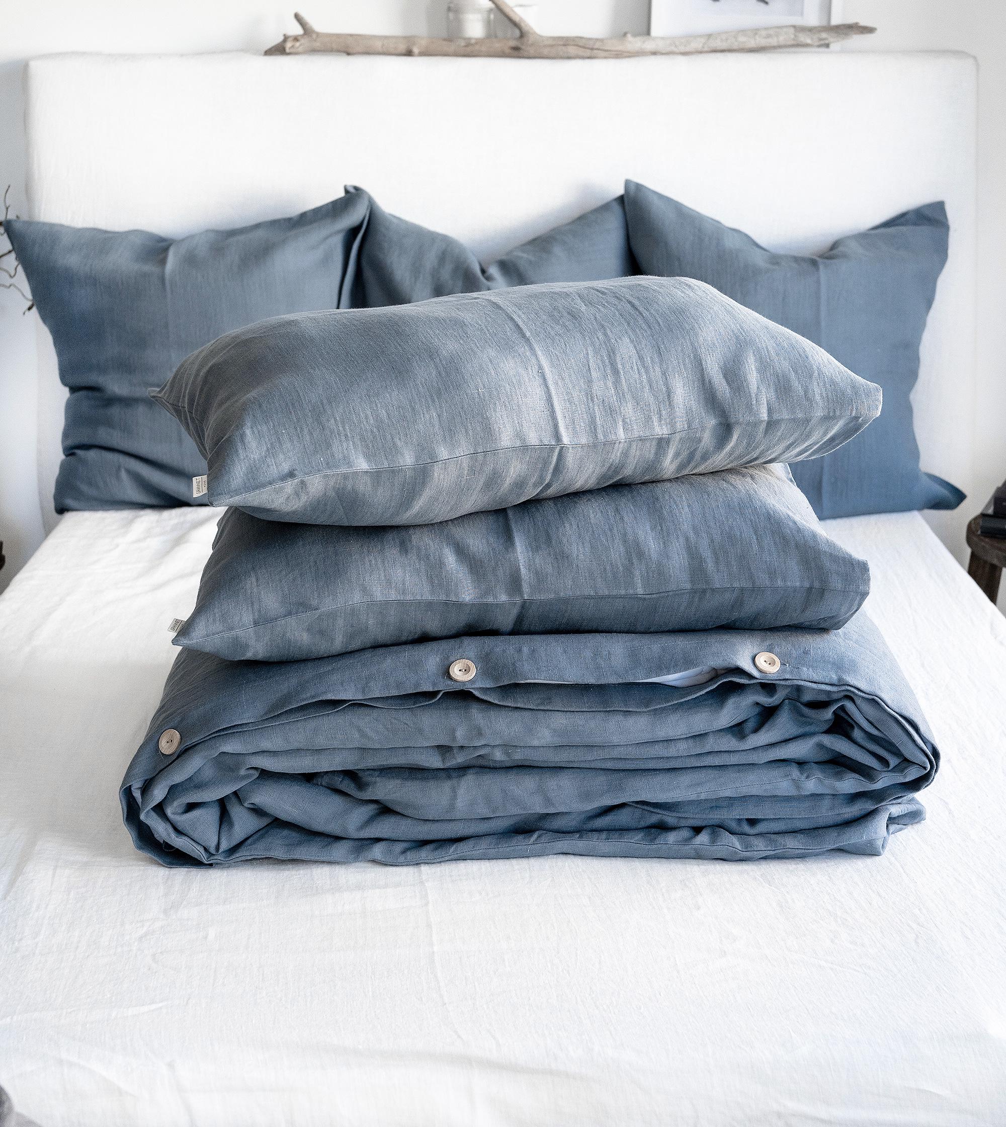 Linen Bedding Set in Dusty Blue. 3 Piece Set: 2 Pillowcases & Duvet ...