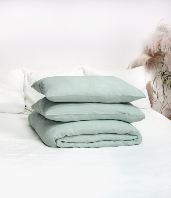 Mint comforter queen store