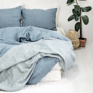 DUSTY BLUE COVERLET in Waffle Pattern. Stonewashed Linen Dusty Blue Bed ...