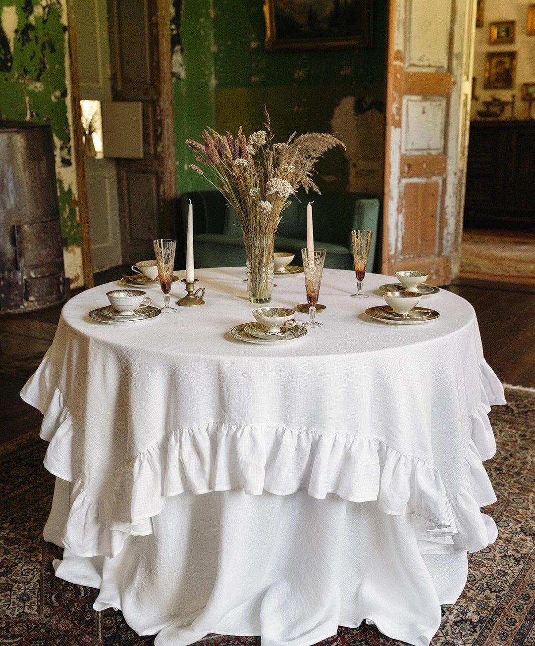 Square Ruffled Linen Tablecloth – Wedding Cake Topper | Gift Table ...