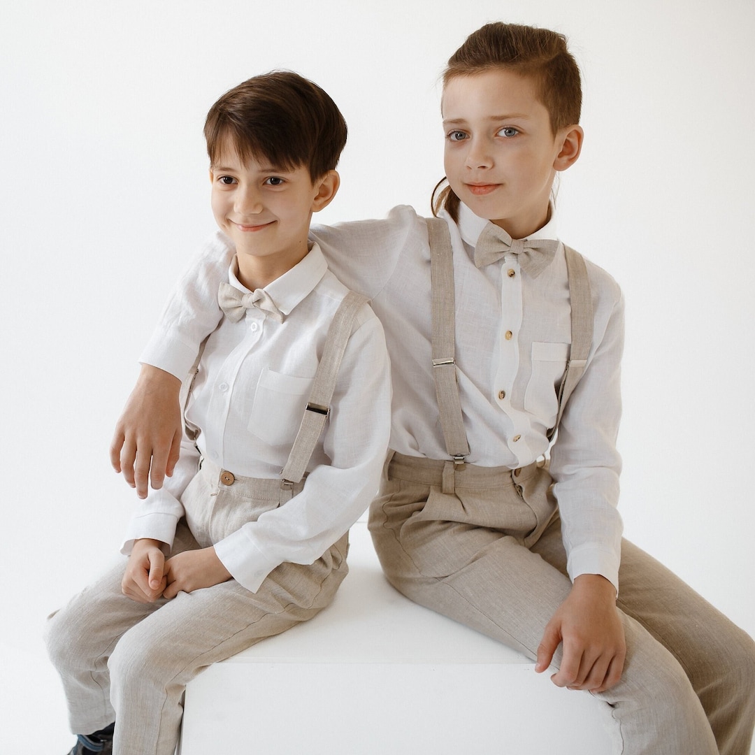 Terno de linho para meninos com suspensórios, gravata borboleta e ...