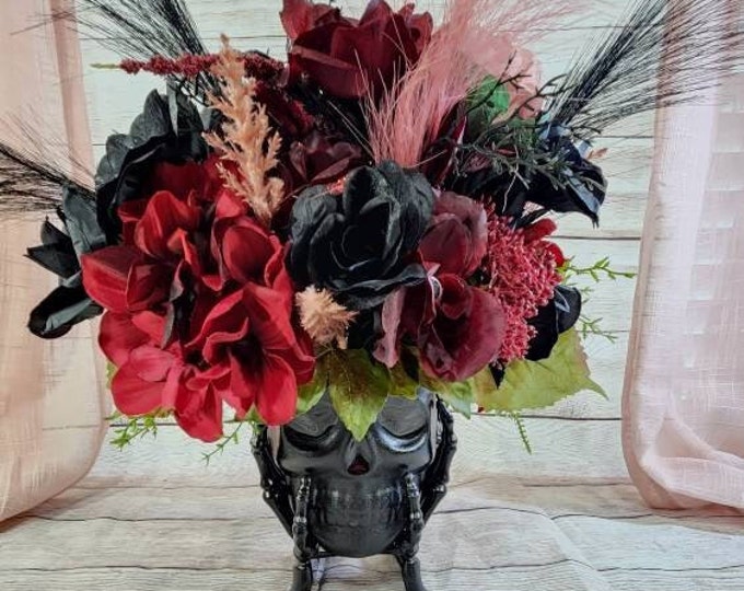 Skeleton Centerpiece, Spooky Table Decor, Gothic Wedding Decor, Black ...