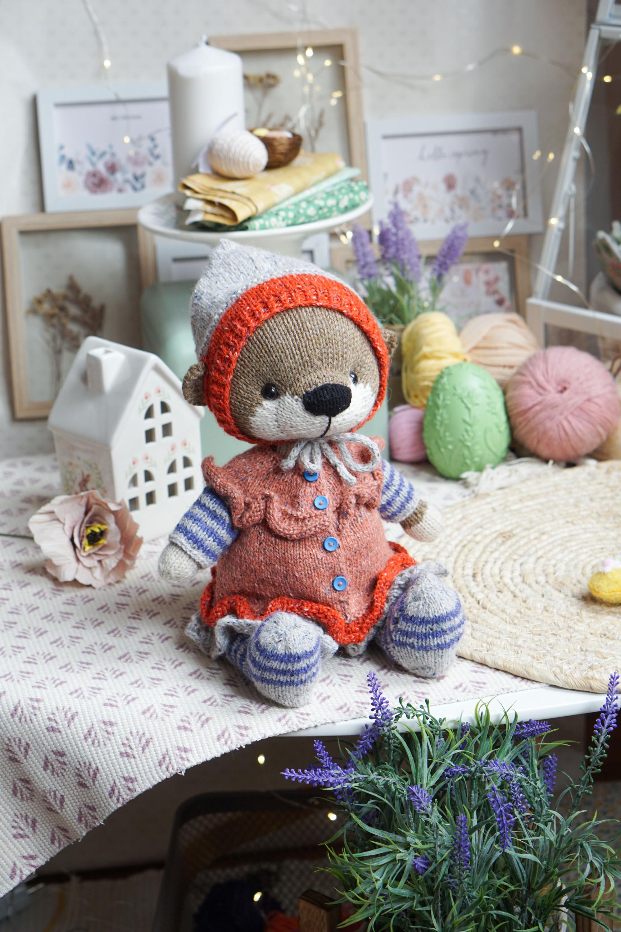 Olivia Ripplewood - Otter Knitting Toy Pattern - Toy Knitting Patterns ...