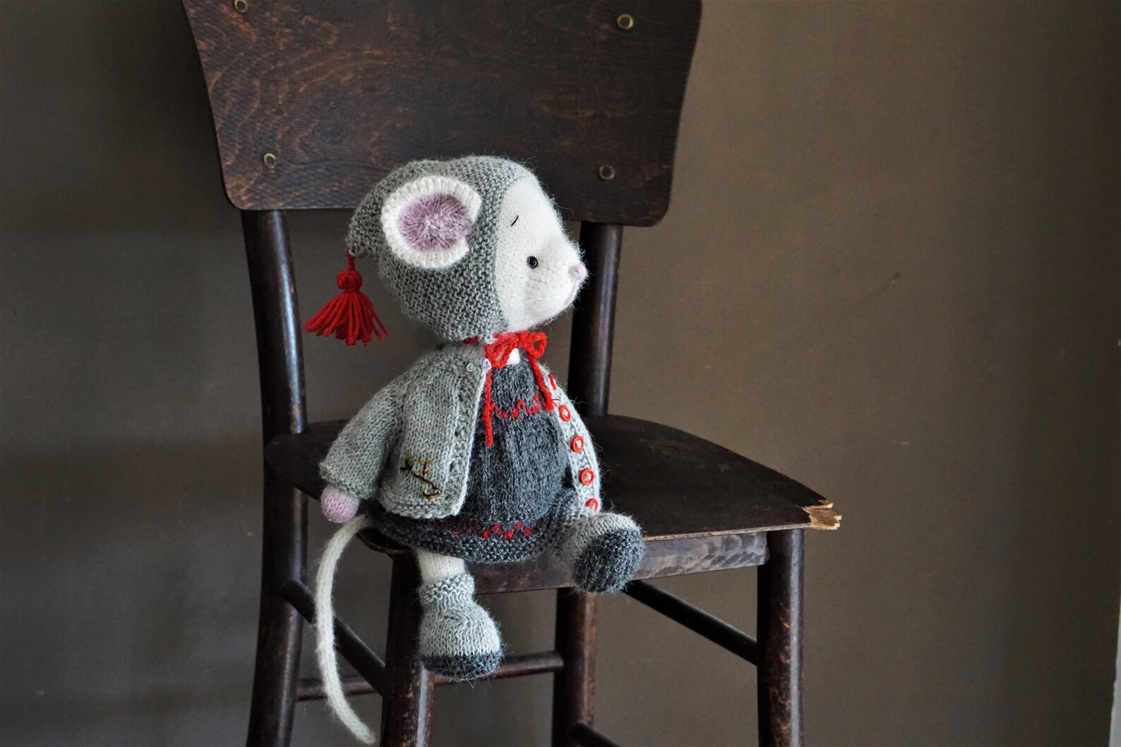 Doll Clothes Knitting Pattern for a Mouse - Christmas Mouse - Toy ...