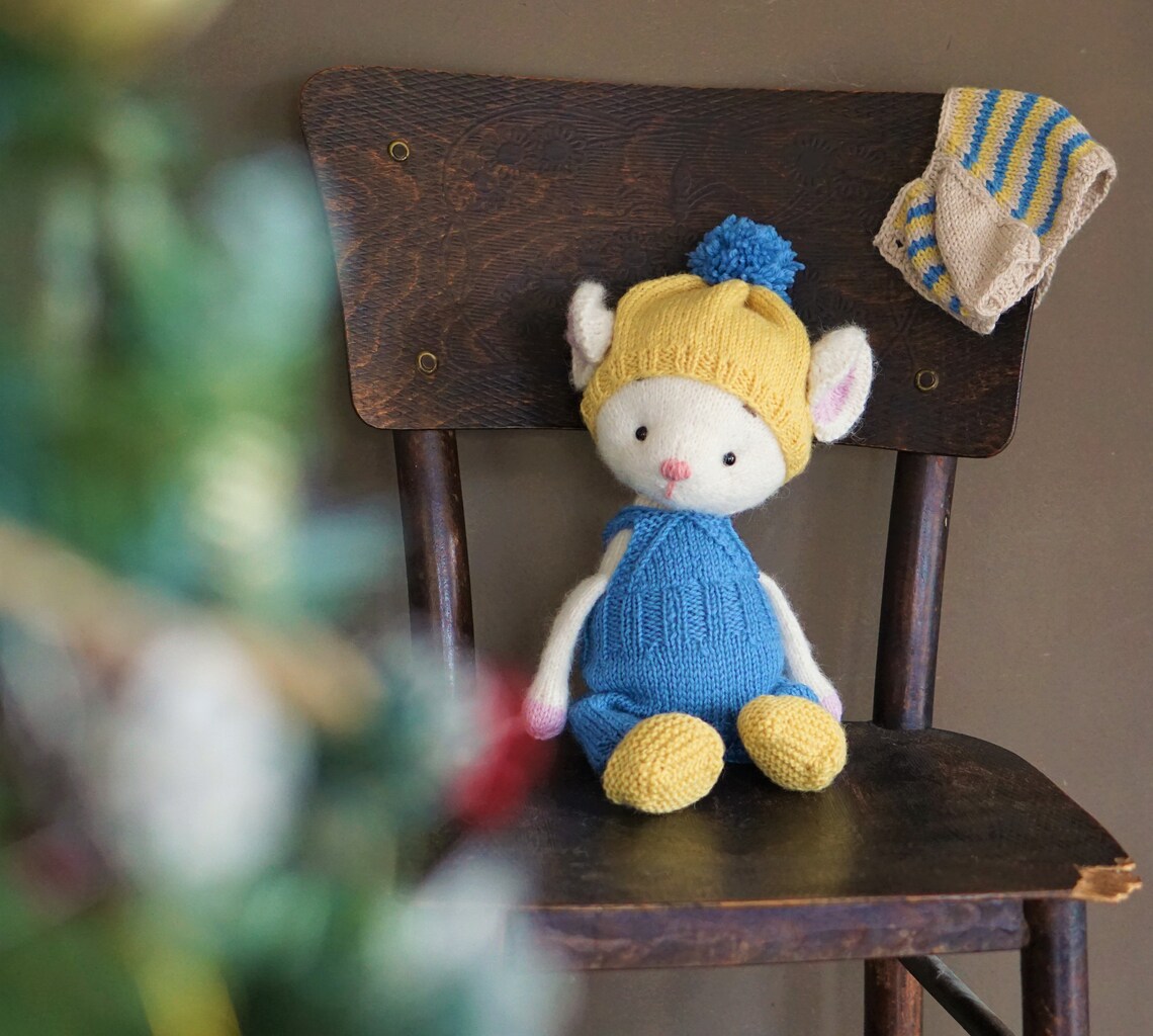 Doll Clothes Knitting Pattern for a Mouse Casual Mouse | Etsy