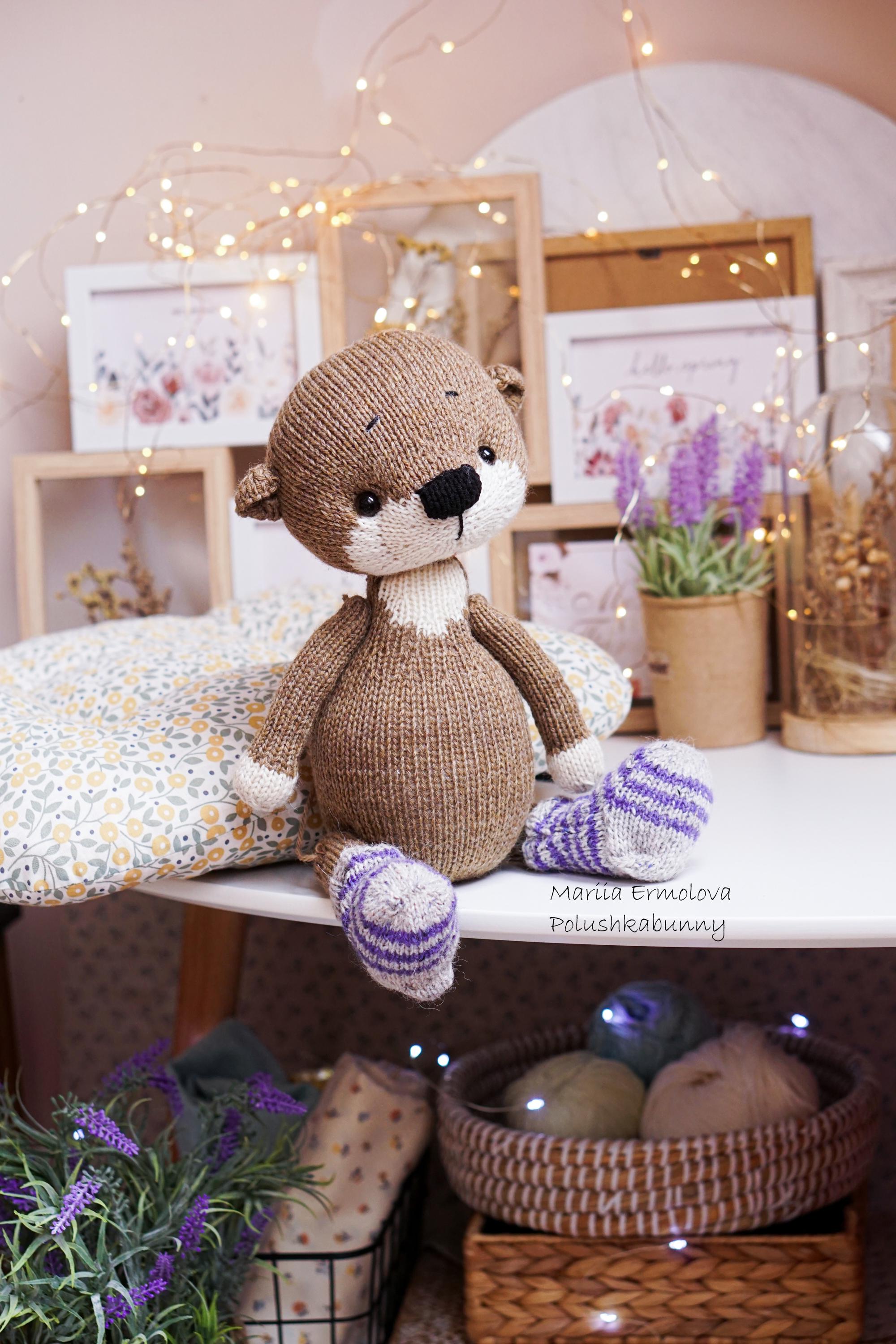 Olivia Ripplewood - Otter Knitting Toy Pattern - Toy Knitting Patterns ...