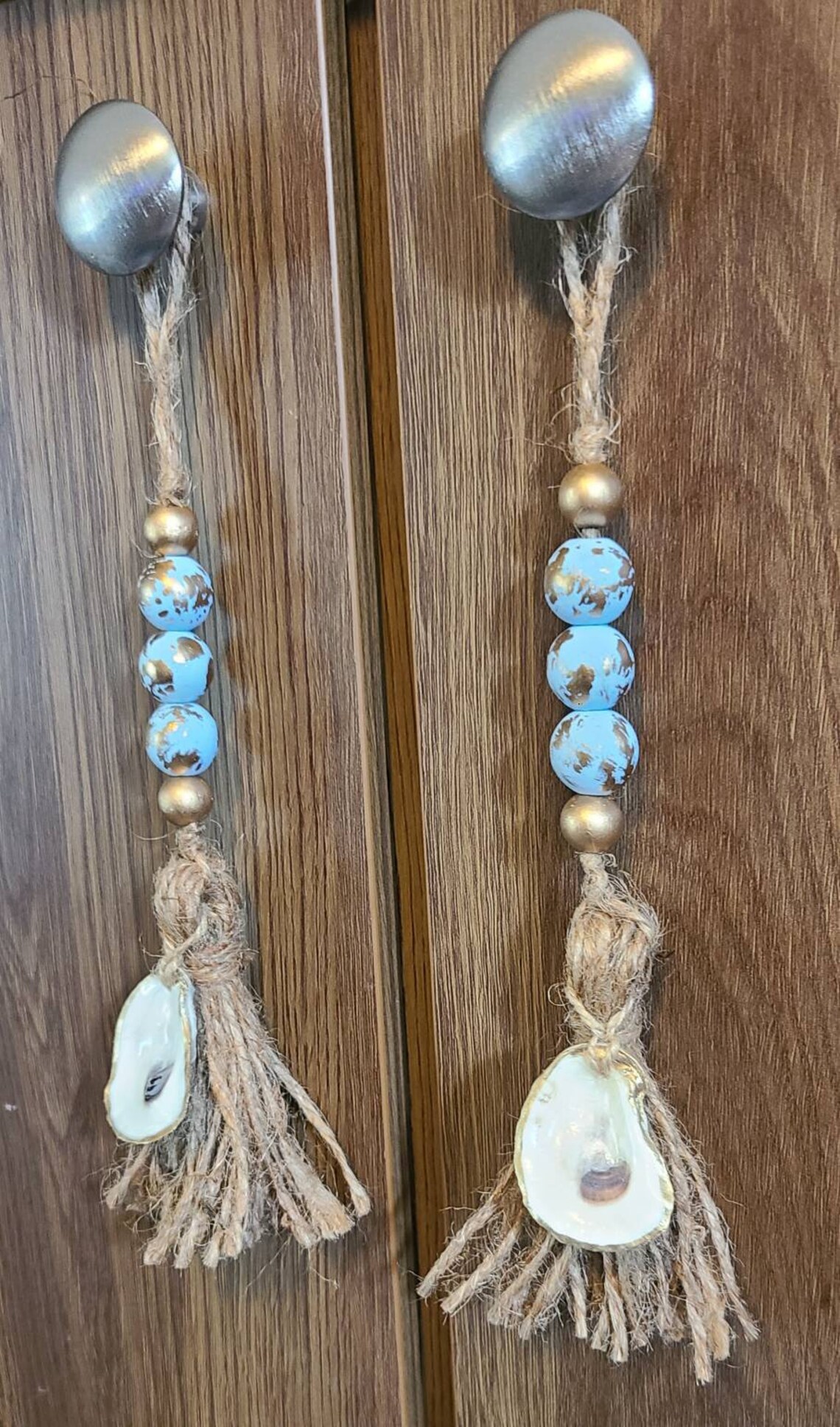Set of 2 Scallop and Oyster Shell Door Pulls. Seashell Ornaments - Etsy