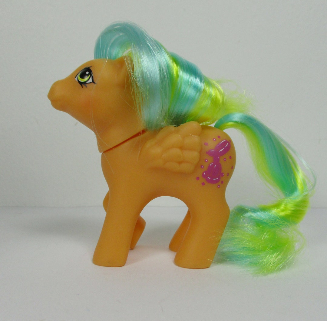 Baby Jamboree Happy Birthday Pegasus G1 Pony - Yellow Classic Style Bunny Symbol Retro Toy HQG1C ...