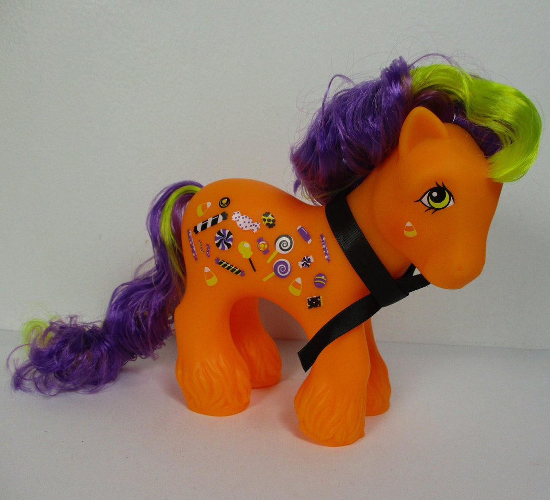 HQG1 Classic Custom Pony Trick or Treat the Halloween Candy Theme TAF ...
