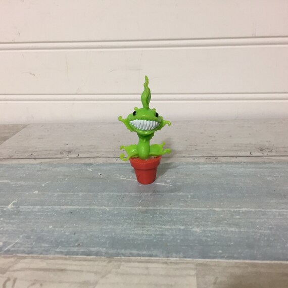 Venus Fly Trap Monster High Cake