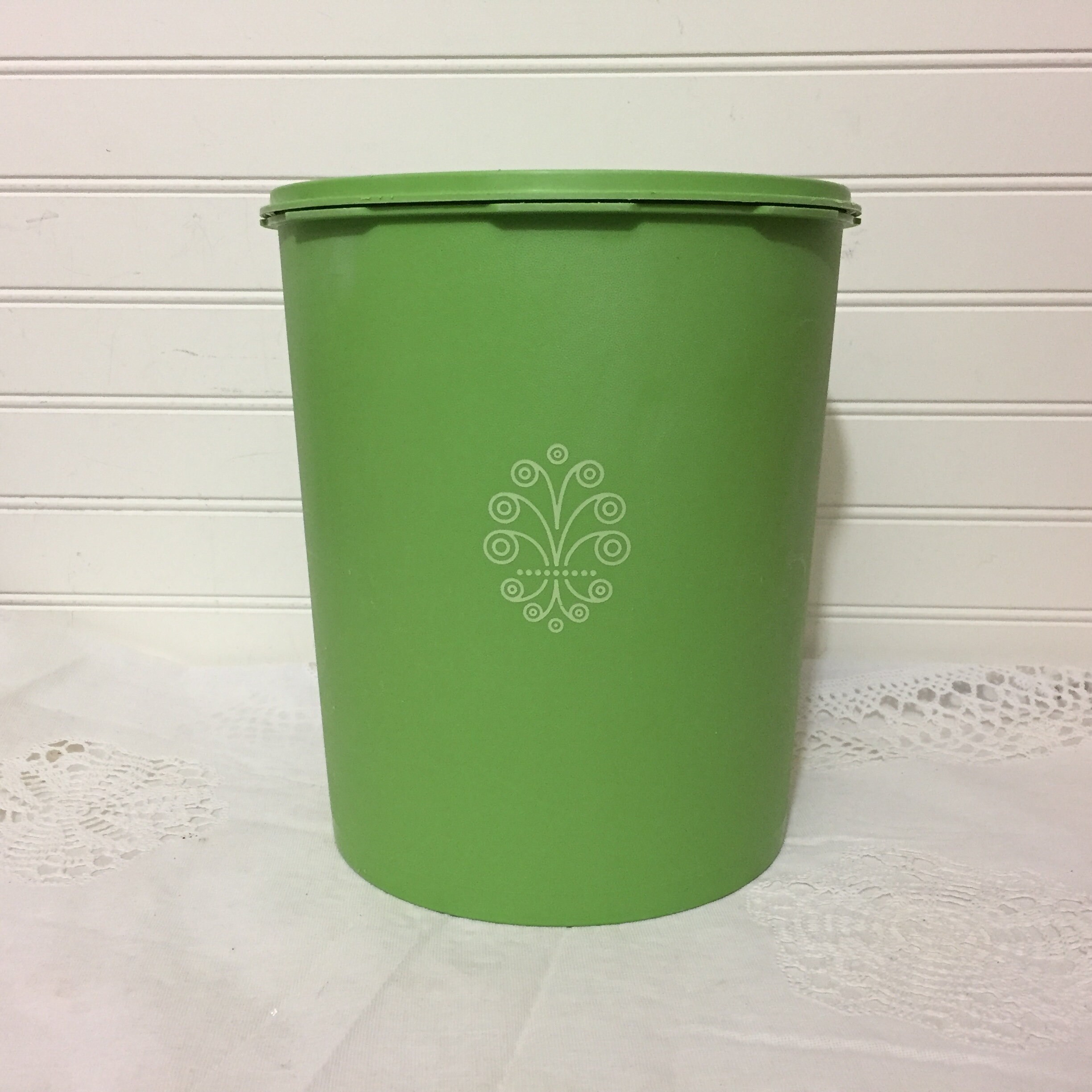 Home & Living Vintage Tupperware Servalier Maxi Canister NO SEAL ...