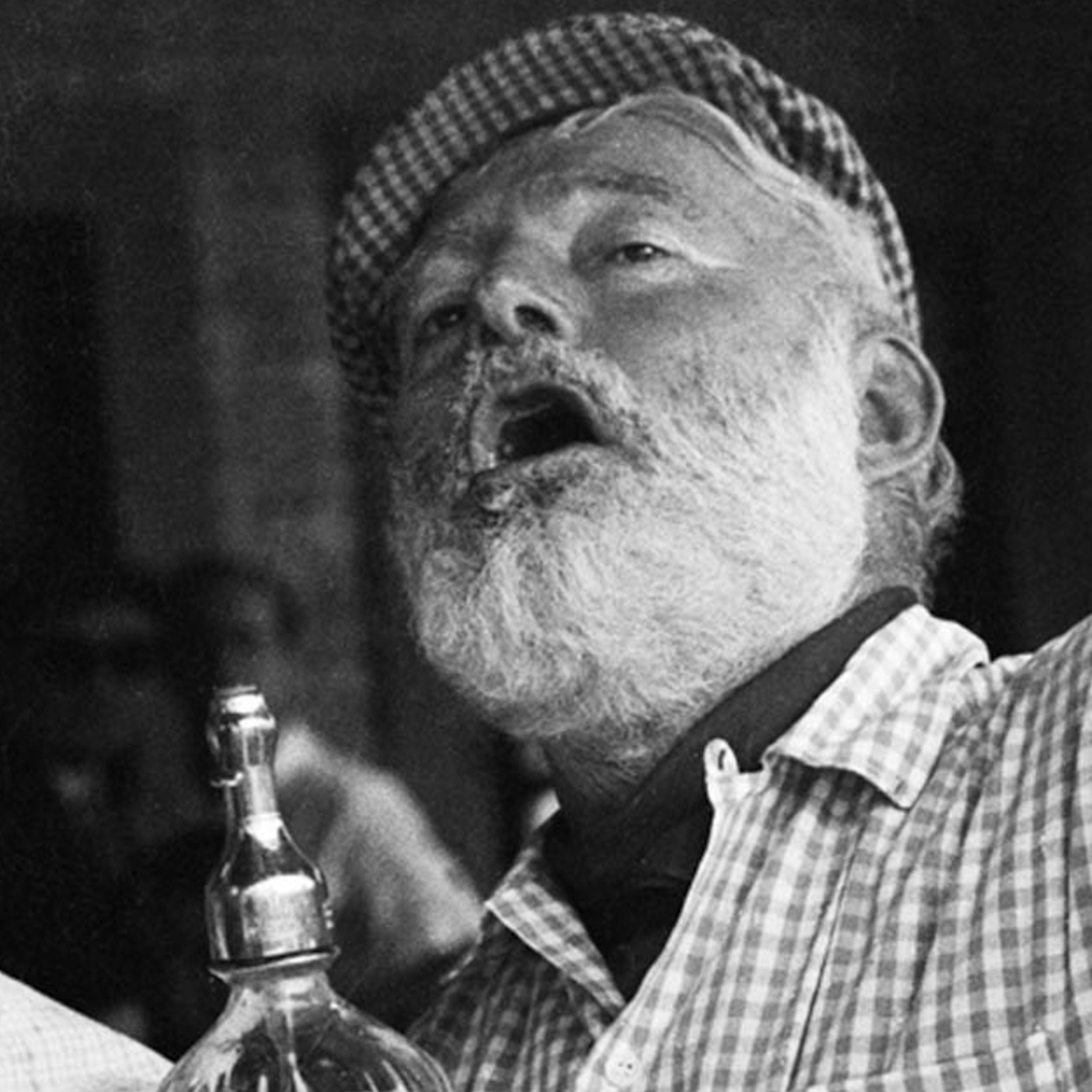 Ernest Hemingway Drinking with Friends at a Bar in Havana Cuba - Etsy 日本