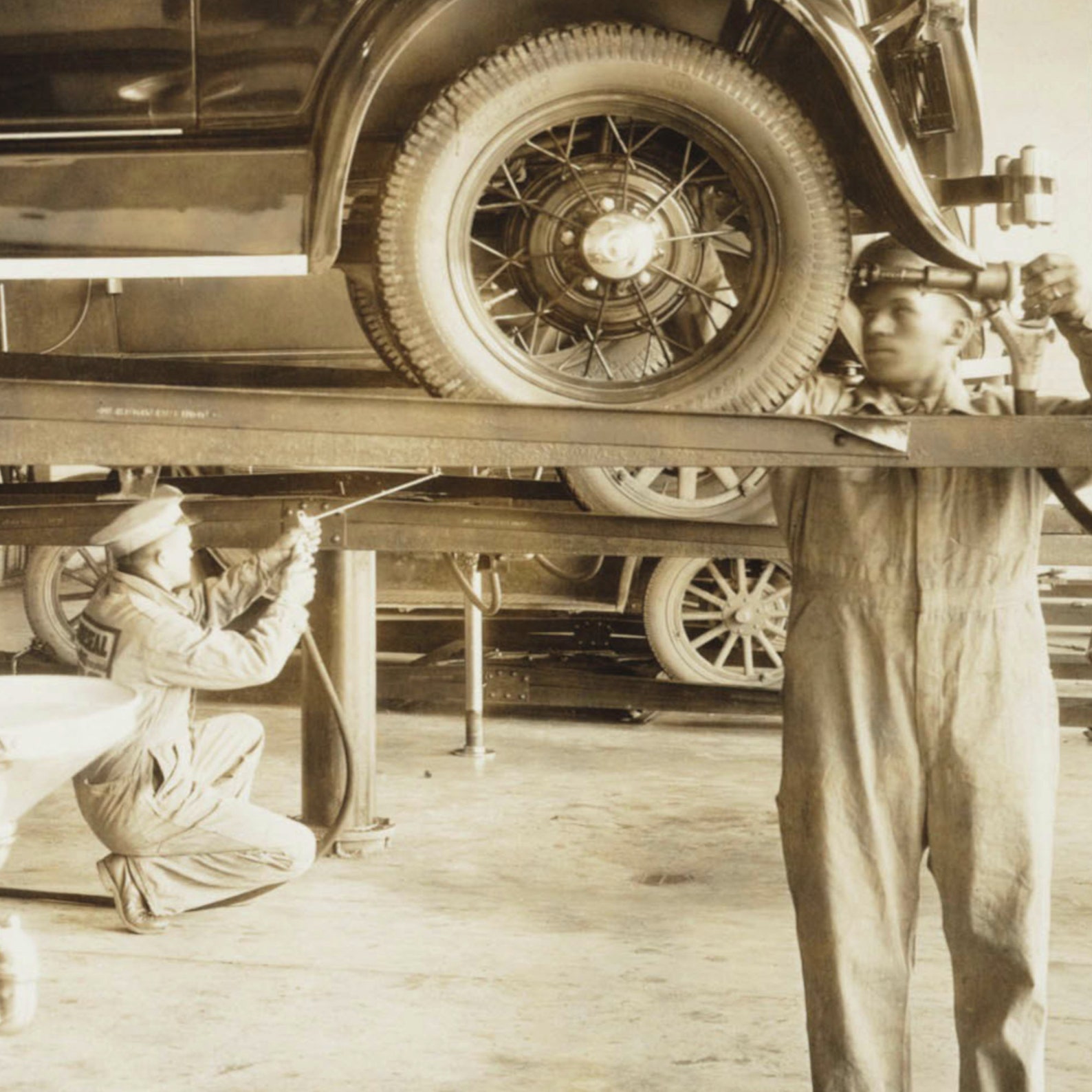 1930s Car Mechanic Garage Photo Poster Print, Vintage Retro Black and ...