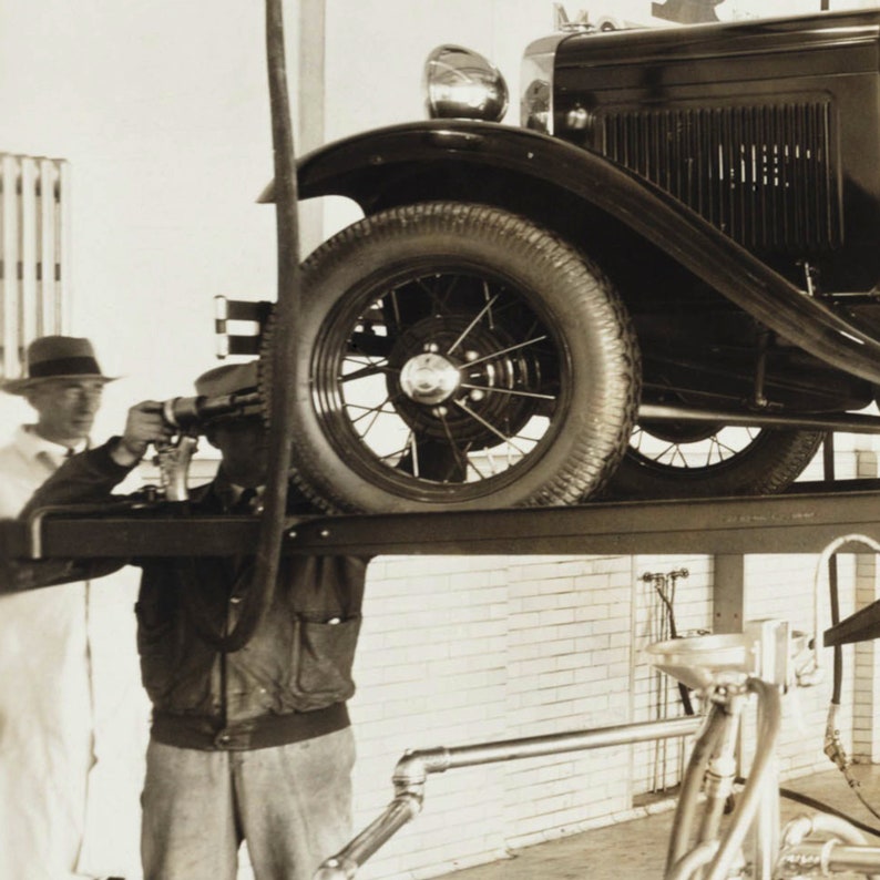 1930s Car Mechanic Garage Photo Poster Print, Vintage Retro Black and ...