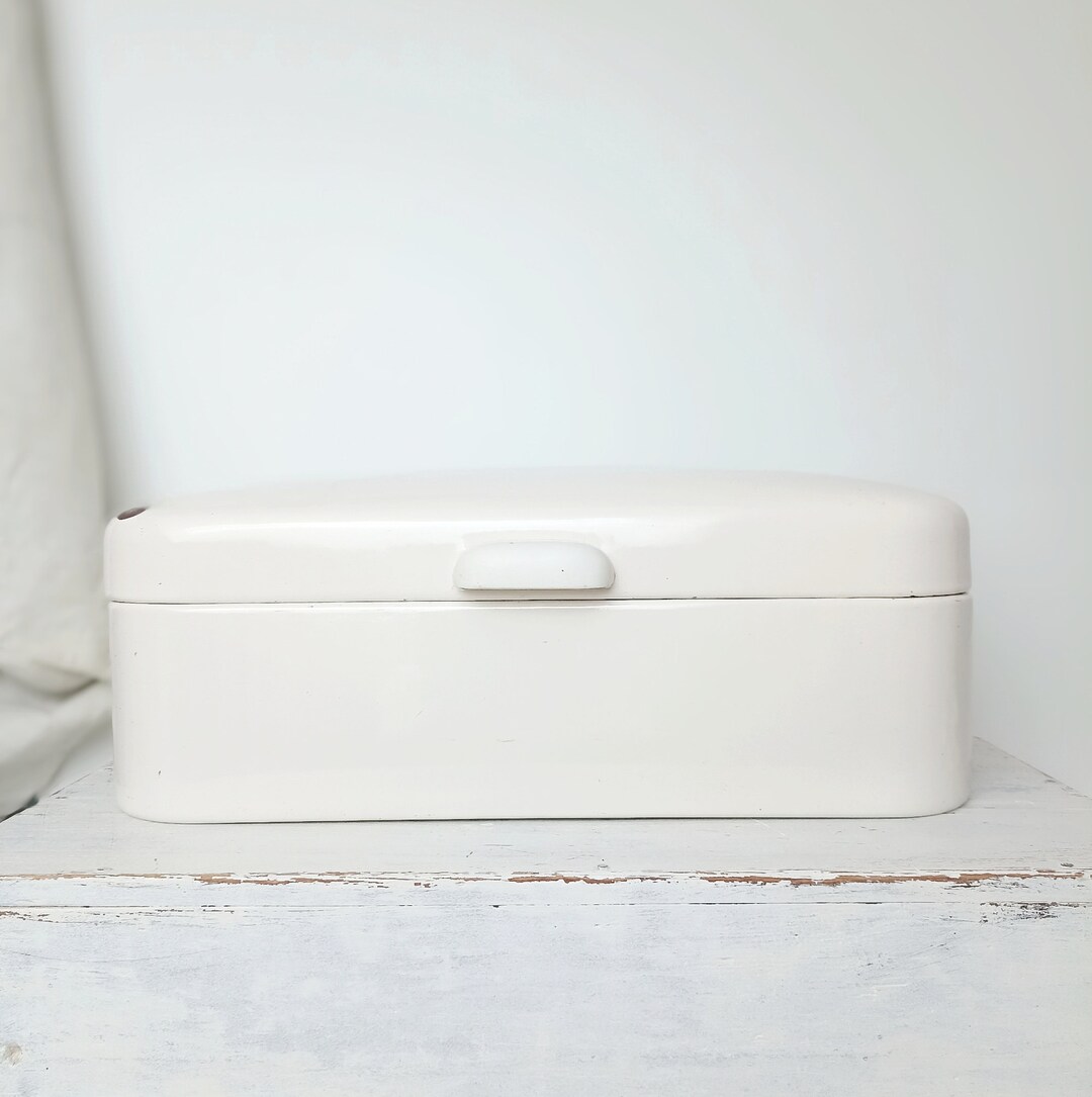 Old Enamel Bread Box Light Cream White Old Antique Bread Box Bread Tin ...