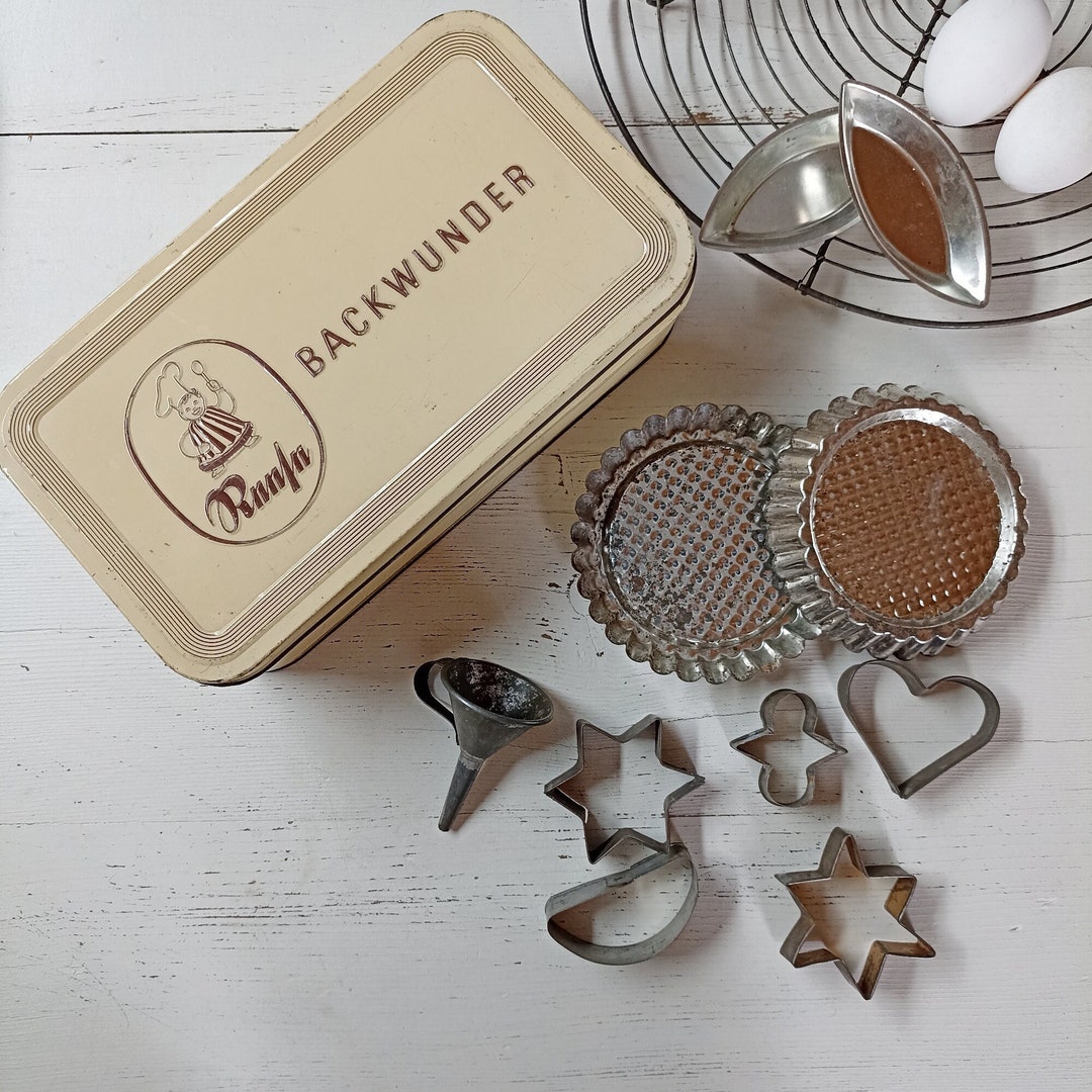 Old Baking Set Baking Wonder Tin Can With Baking Cups - Etsy