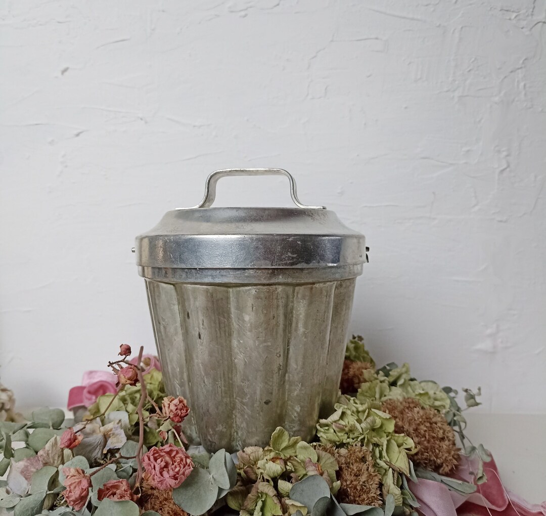 Old Pudding Mold Made of Tinplate Water Bath Mold Shabby - Etsy