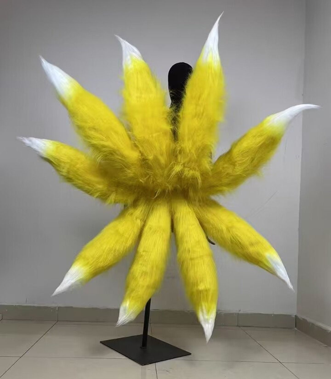 Nine-tailed Fox Tails LOL Tail Spirit Blossm Ahri Cosplay Prop Spirit ...