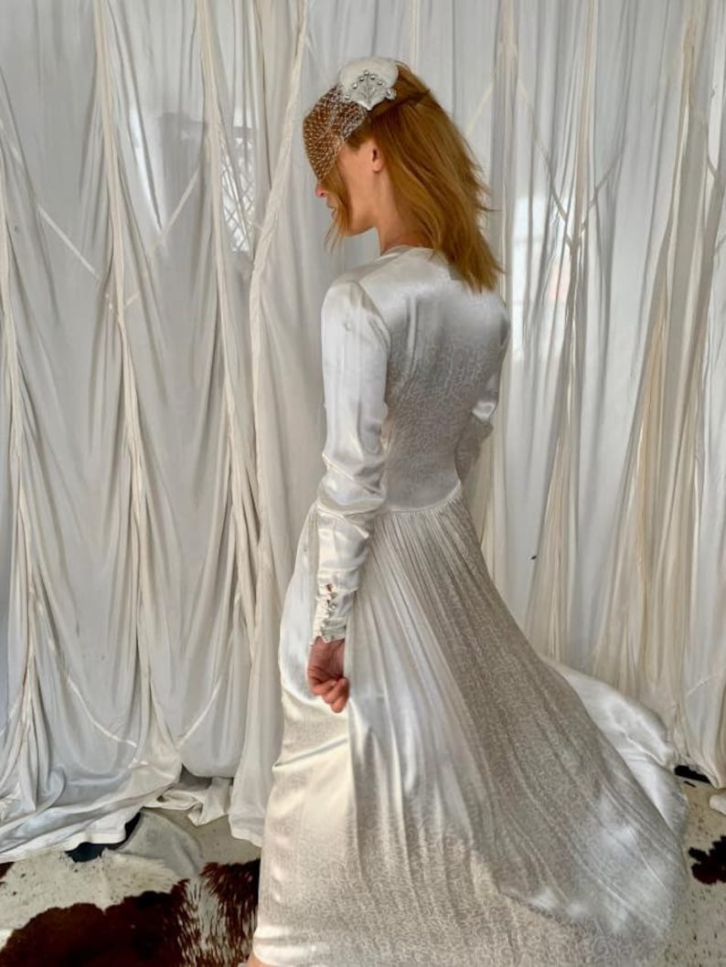 Stunning Elegant Utility Label CC41 Wedding Dress - Etsy