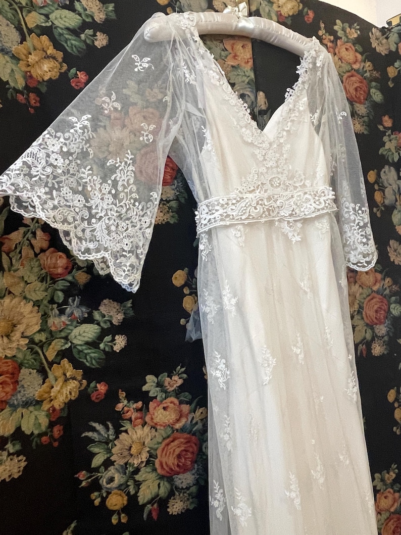 Antique Lace Bridal Gown | Boho Sleeves Wedding Dress Sheer Lace ...
