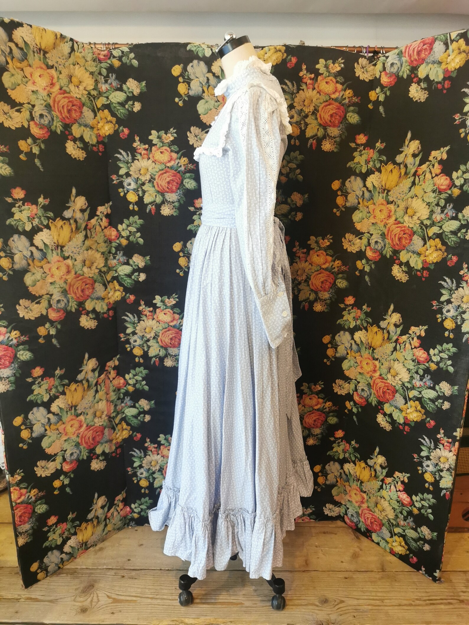 Laura Ashley’ Made in Wales’ Classic 70s Light Blue Prairie Dress - Etsy