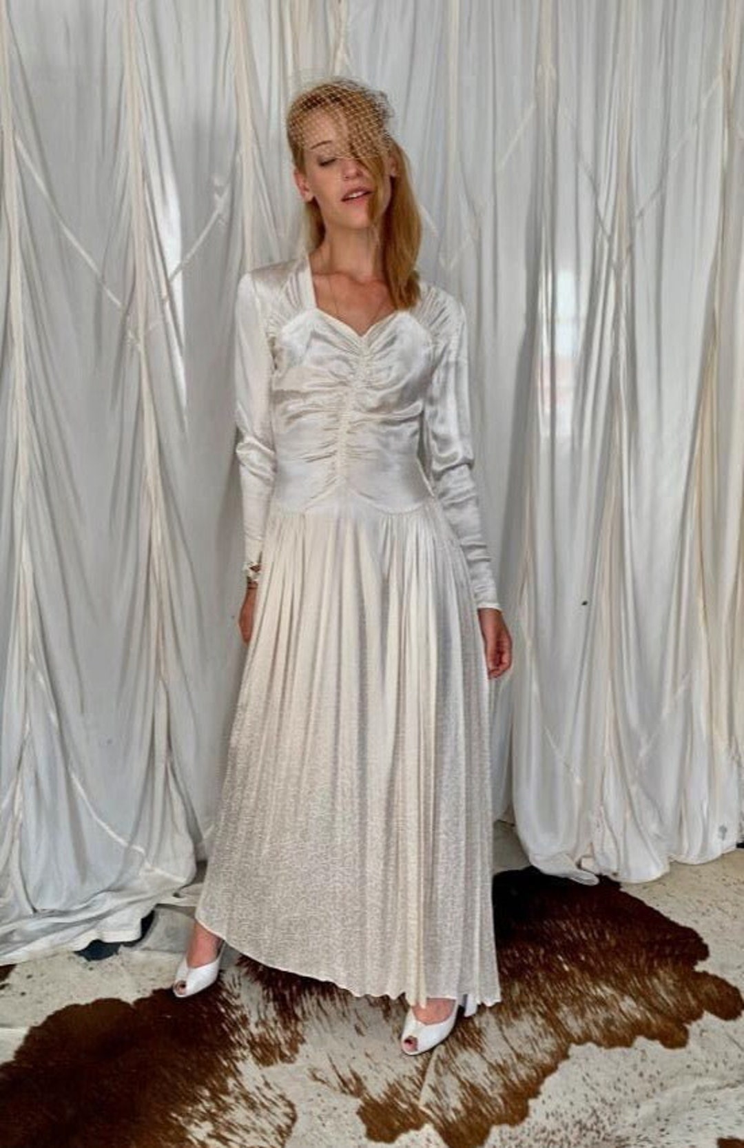 Stunning Elegant Utility Label CC41 Wedding Dress - Etsy